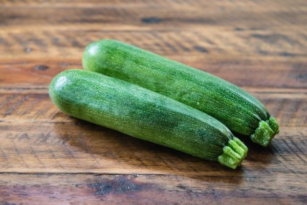Fresh Zucchini – per lb – Amos Miller Organic Farm